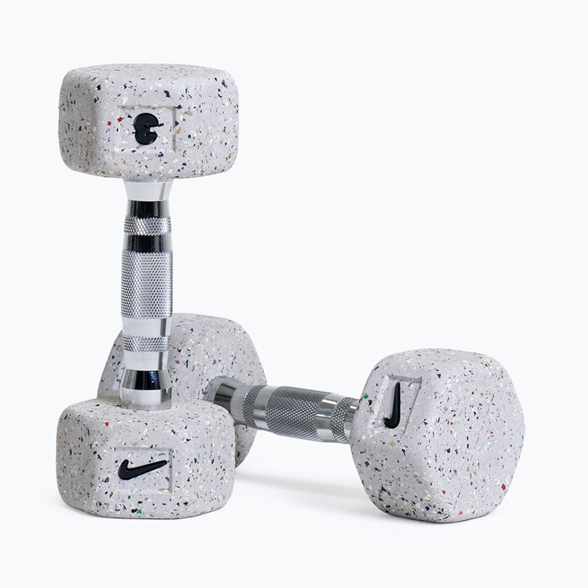 Gumuota hantelė Nike Strength Grind Hex Dumbbell 6 kg wolf grey (DGHK ...